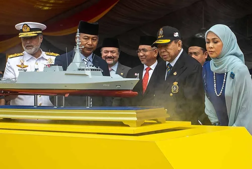 Tengku Permaisuri Selangor sempurnakan pelancaran, penamaan LCS kedua ...