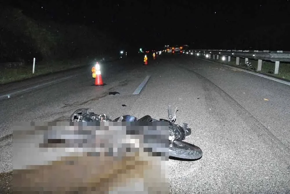 Pelajar maut motosikal terbabas dirempuh dua pikap - Sinar Harian