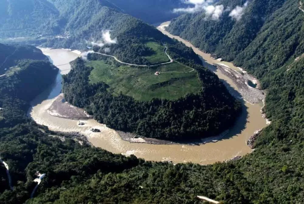 China mula bina loji kuasa hidroelektrik terbesar dunia - Sinar Harian