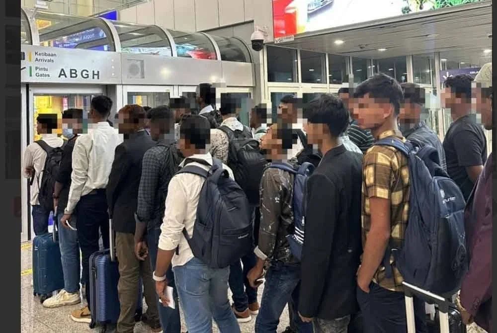 40 warga Bangladesh tidak patuh syarat, dihalang masuk KLIA 1 - Sinar ...