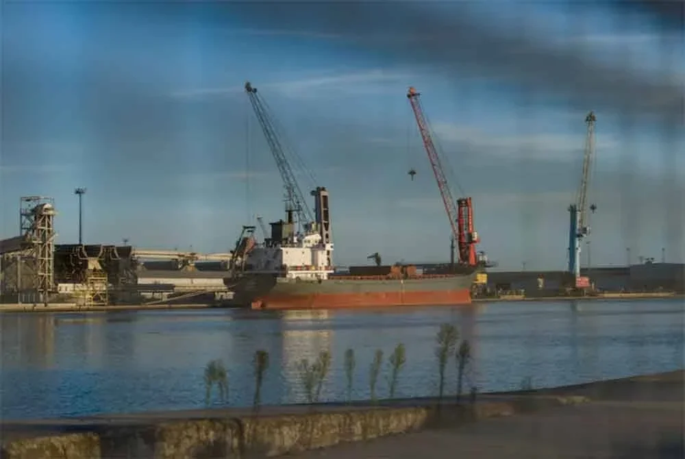 Pelabuhan Itali enggan muatkan kontena bahan letupan ke Israel - Sinar ...