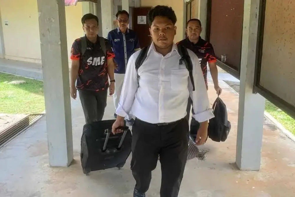 Sendirian daftar UUM, anak yatim piatu disambut bagai keluarga - Sinar ...