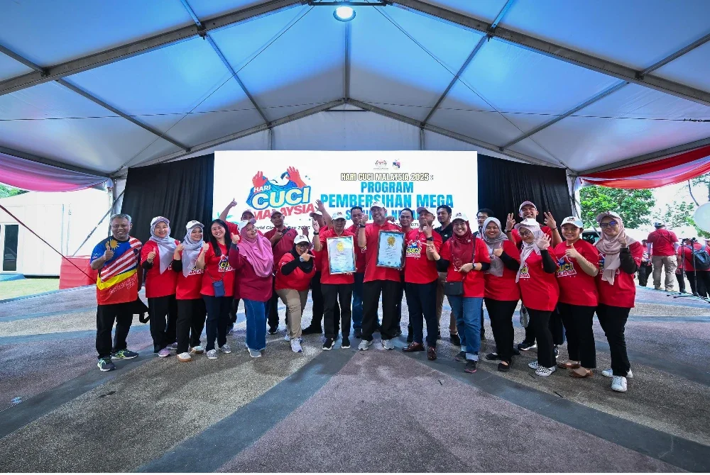 KPKT cipta dua rekod baharu MBOR sempena Hari Cuci Malaysia 2025 ...