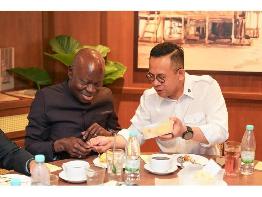 ILO pertama kali datang Malaysia, Steven rai dengan raja buah - Sinar ...