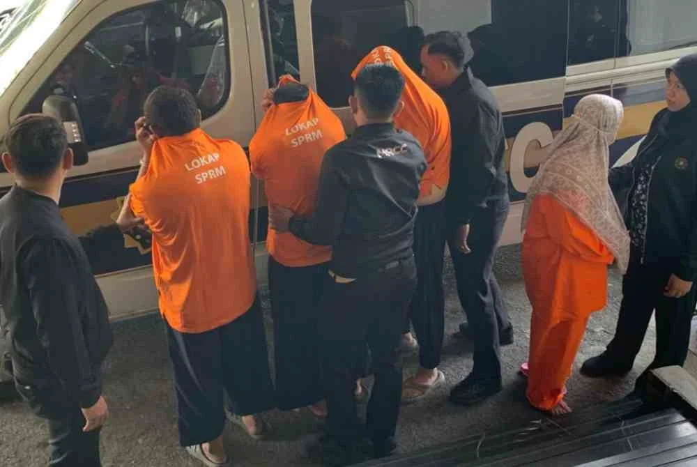 Dua pensyarah IPTS antara empat individu direman babit kes rasuah RM5 ...