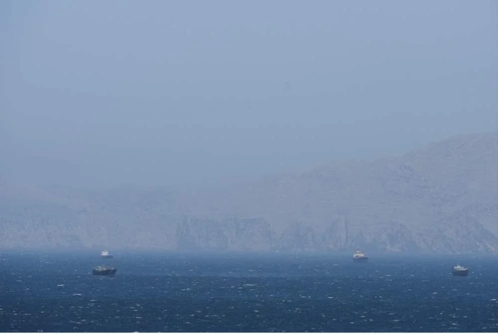 Iran beri amaran periuk api di Selat Hormuz, saran laluan alternatif ...